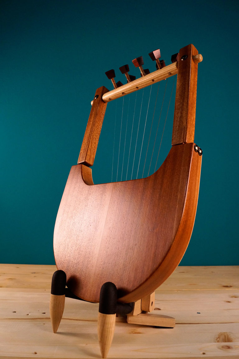 Phorminx – Weiterentwickelte Leier | Antikleier